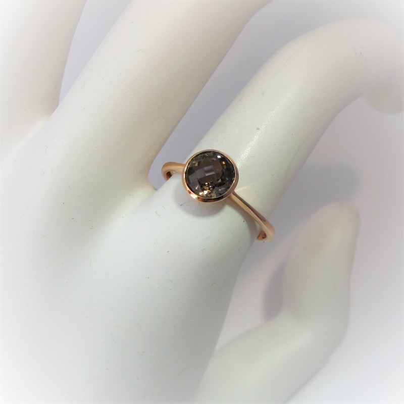 Roodgouden ring met rookkwarts Ringmaat 18,50